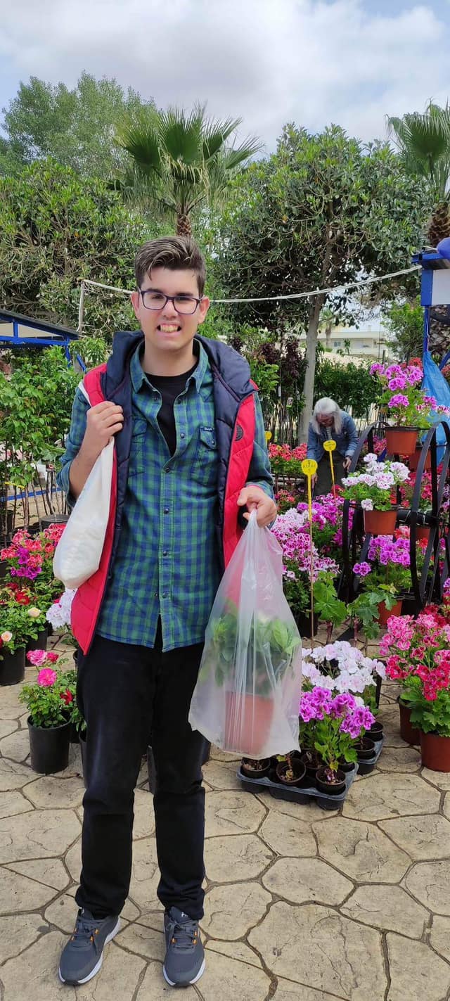 Το Κ.Ε.Ε.Π.Ε.Α. ''Ορίζοντες'' στην Έκθεση Λουλουδιών Βάρκιζας - Κ.Ε.Ε.Π ...